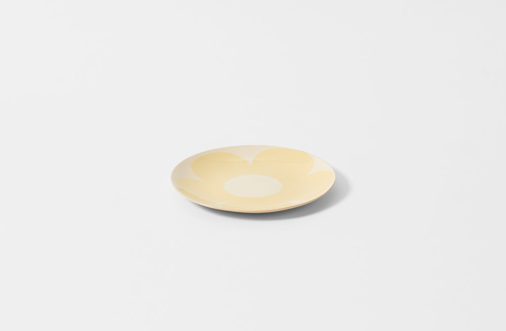 Brickett Davda Butter Yellow Flower Dessert Plate – MARCH