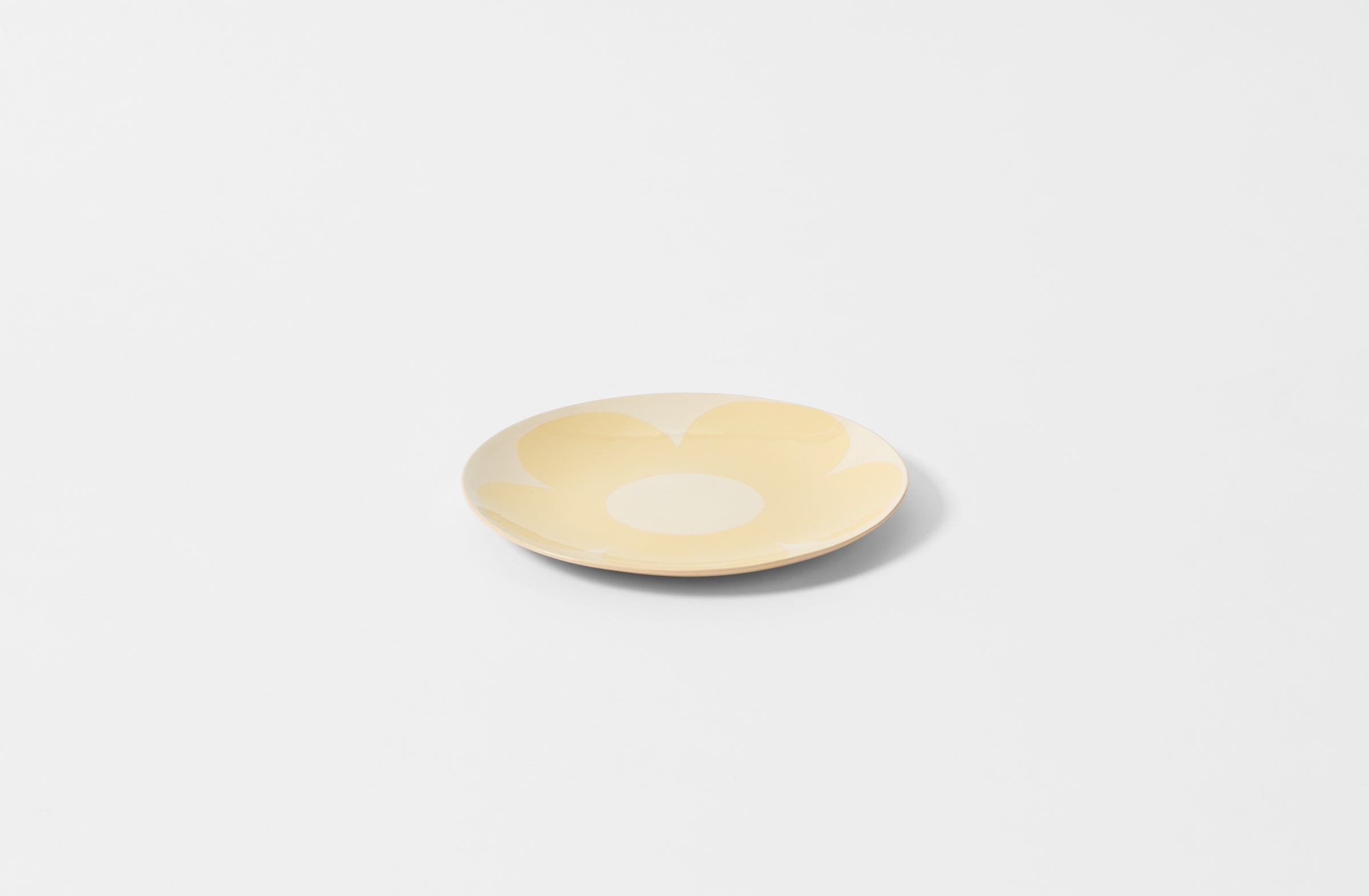 Brickett Davda Butter Yellow Flower Dessert Plate – MARCH