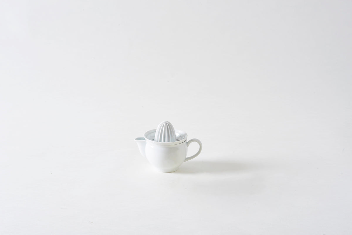 Azmaya White Porcelain Citrus Juicer – MARCH