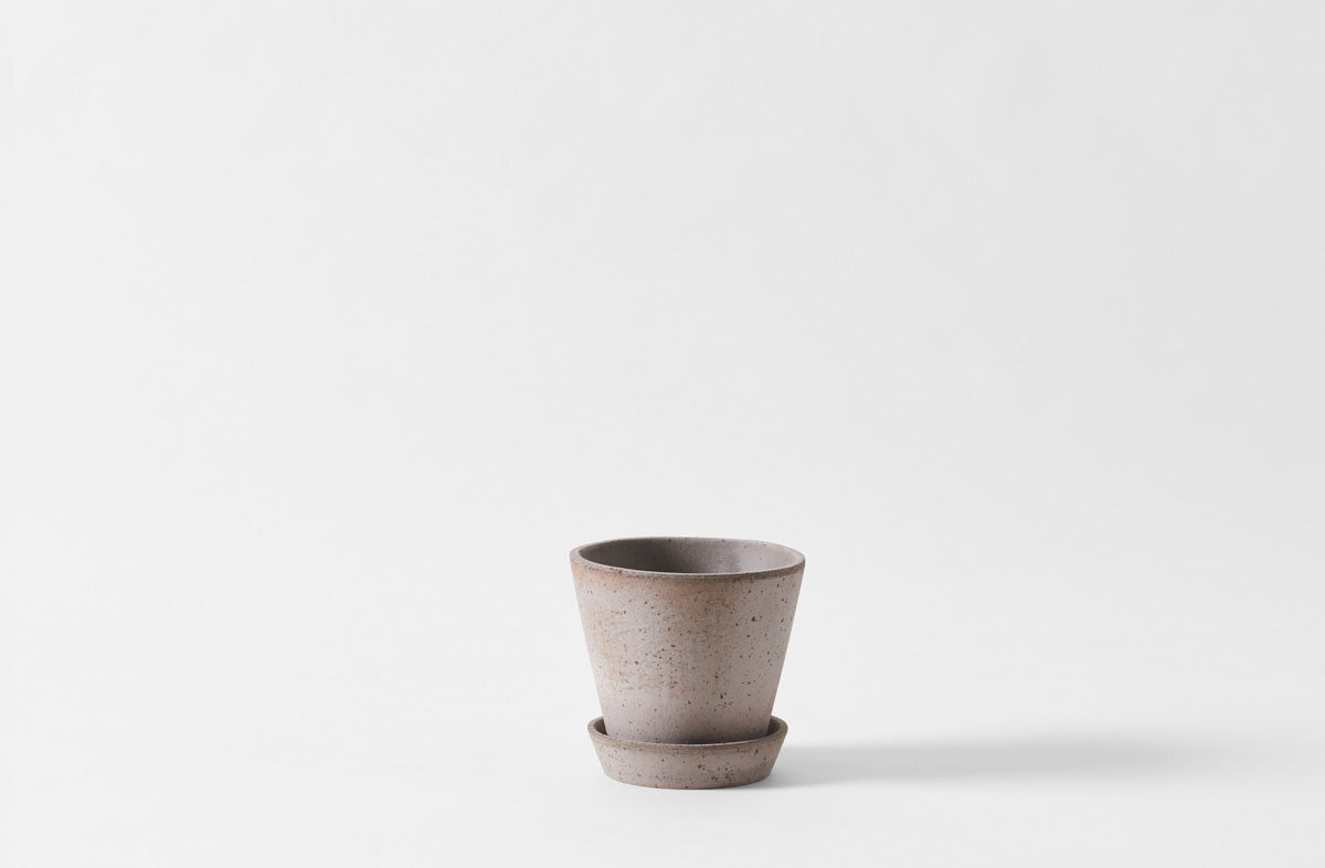 Small Grey Herb Pot and Saucer – MARCH